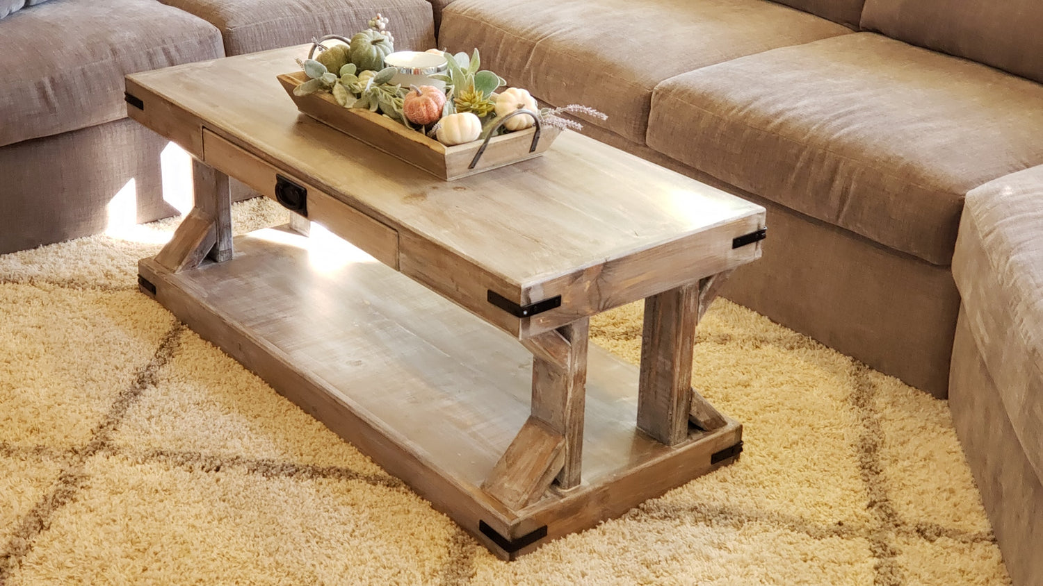 Custom Furniture – BrAvEl WoodWorx